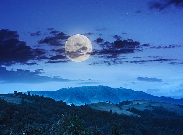 Mesečeve mene i lunarne faze za 2017. godinu: Mesec u svim važnim ...