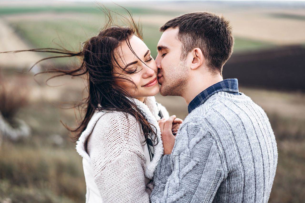 Mesečni ljubavni horoskop za april 2023 godine | Sensa